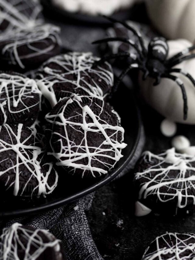 Spiderweb Oreos - Lane & Grey Fare